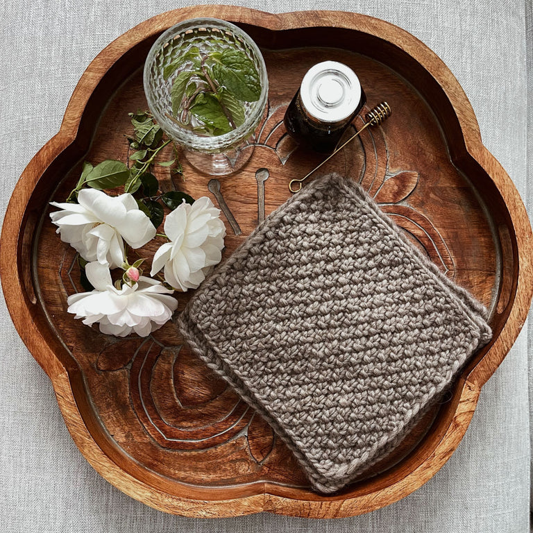 Chunky Comfort Trivets Pattern knit in &Make Super Bulky – The Fibre Co.